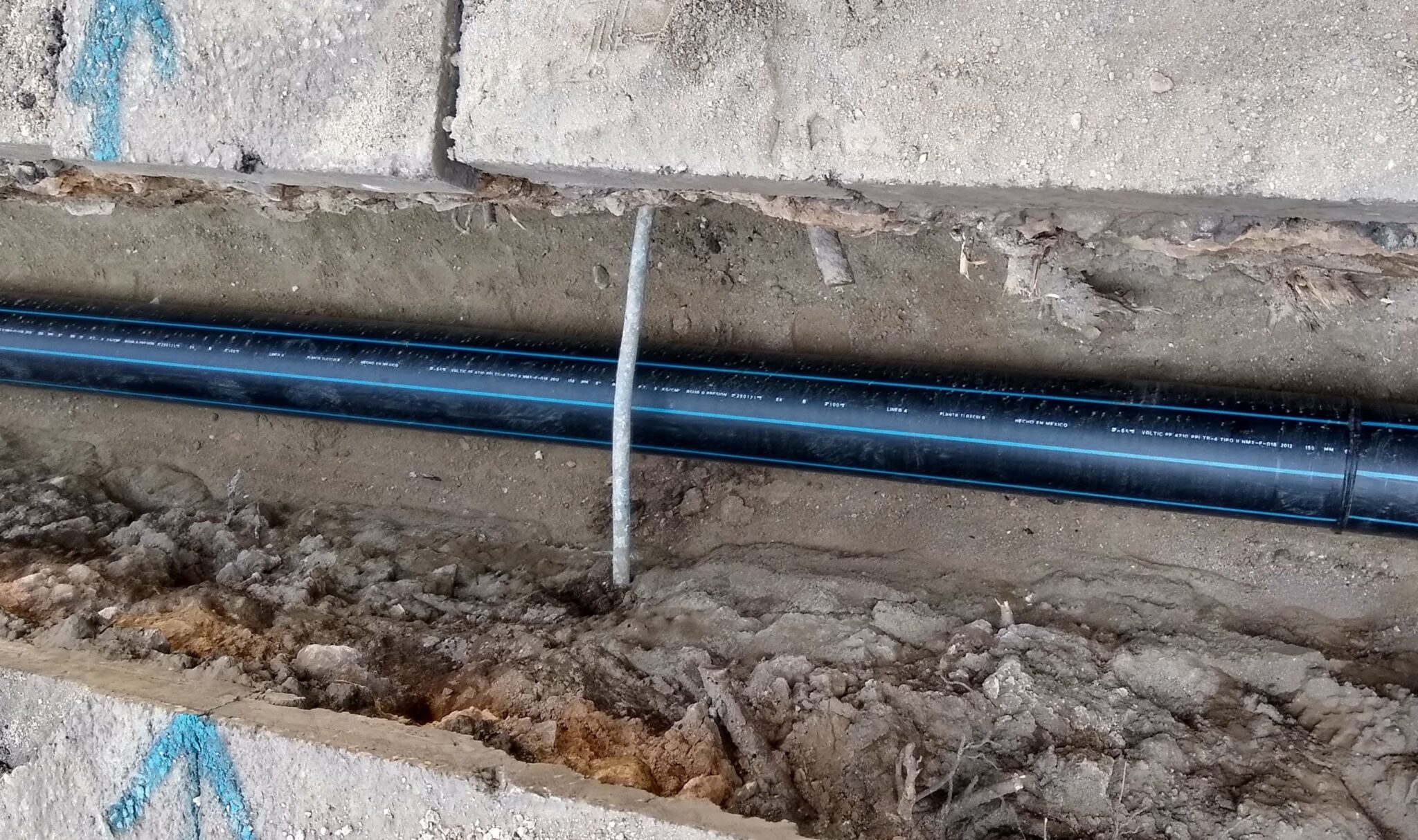 ¿CÓMO INSTALAR UN TUBO DE POLIETILENO DE ALTA DENSIDAD PARA AGUA ...