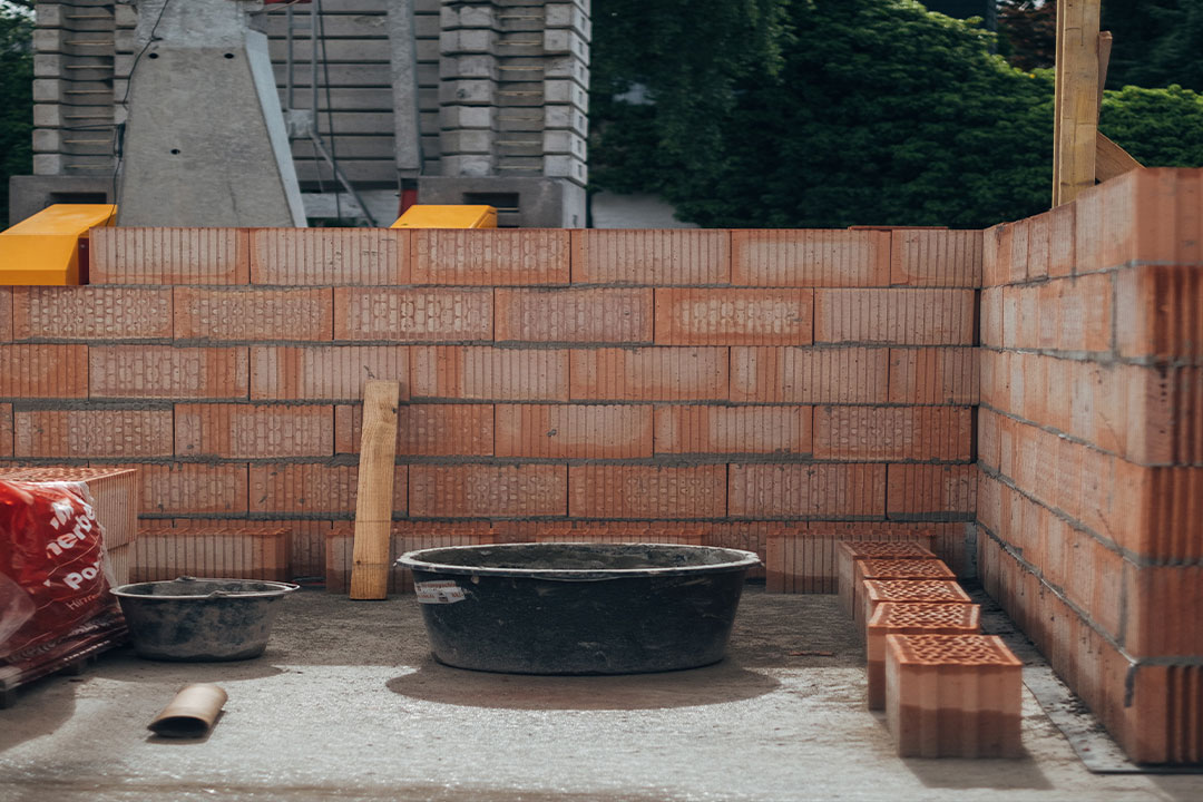 ¿Cómo construir un muro de ladrillo? - Grupo Diversite